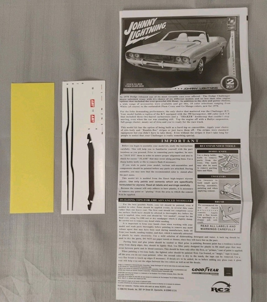 AMT/Ertl Johnny Lightning 1970 Dodge Challenger R/T 1:25 Model Kit Open ...