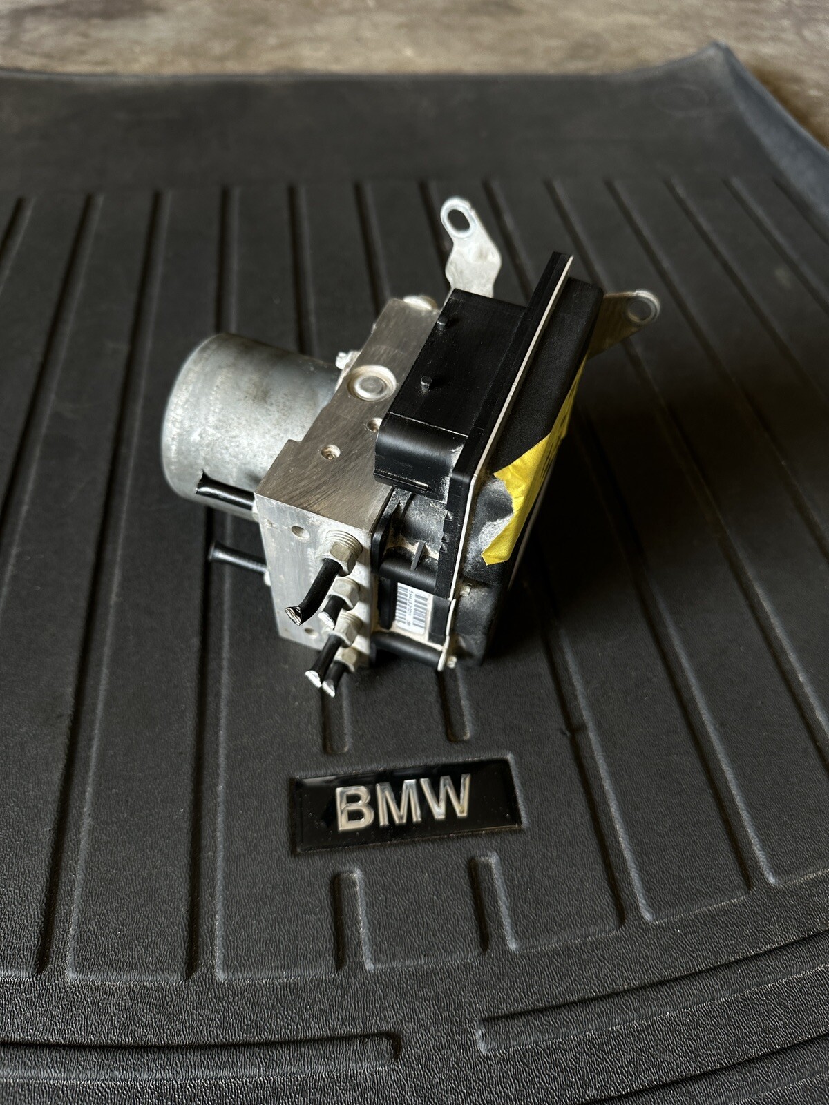 BMW E90 E91 E92 AWD xDrive DXC DSC Control Module ABS Brakes Pump 2006 ...