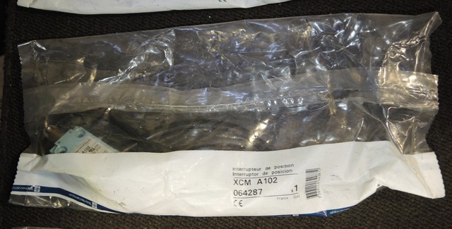 Telemecanique Xcm-a102 Limit Switch 300v 6a for sale online | eBay