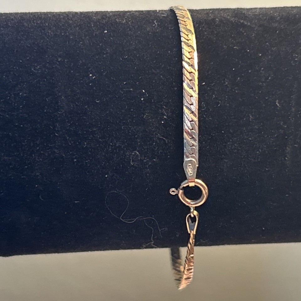 Tri-Color 14kt Gold Textured Chevron Bracelet Italy. 3.12g, 7.25" L ...