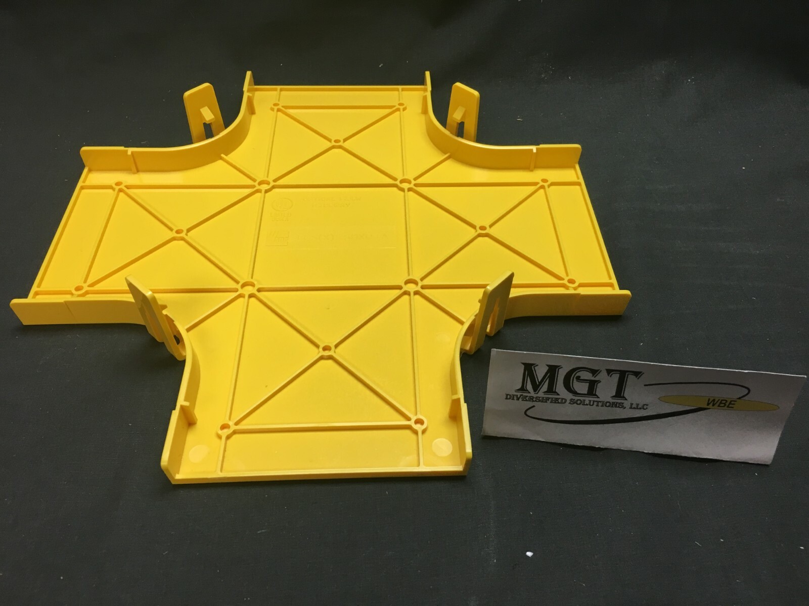 ADC/COMMSCOPE / FGS-SHXP-A / 4" SNAP ON COVER FOR HORIZONTAL CROSS ...