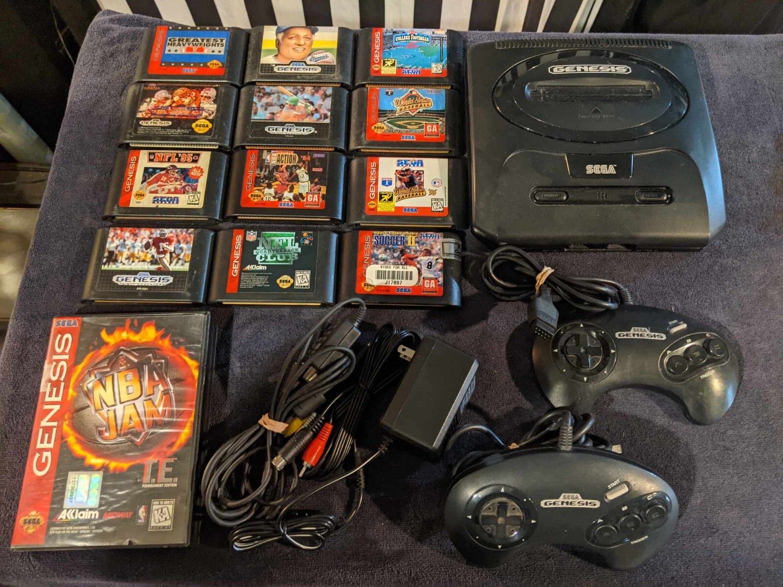 Vintage SEGA Genesis II Bundle w/ Cords + Controllers + Games - All ...