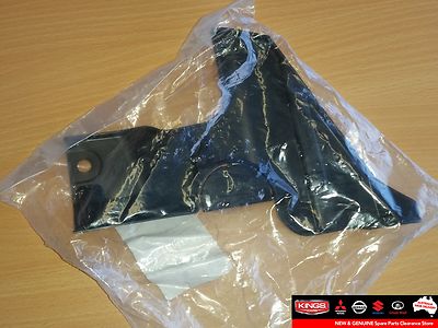 New Genuine Mitsubishi ZJ Outlander Radiator Grille Bracket #6400F047 ...