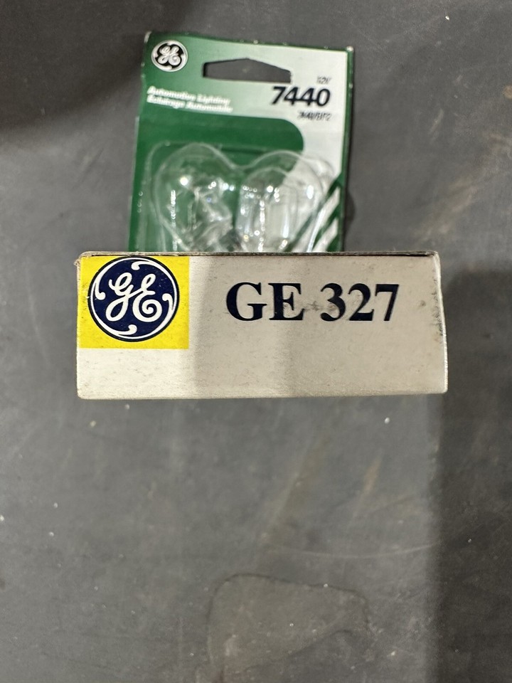 General Electric GE 327 Miniature Incandescent Lamp 1W Box of 10 (SP30 ...
