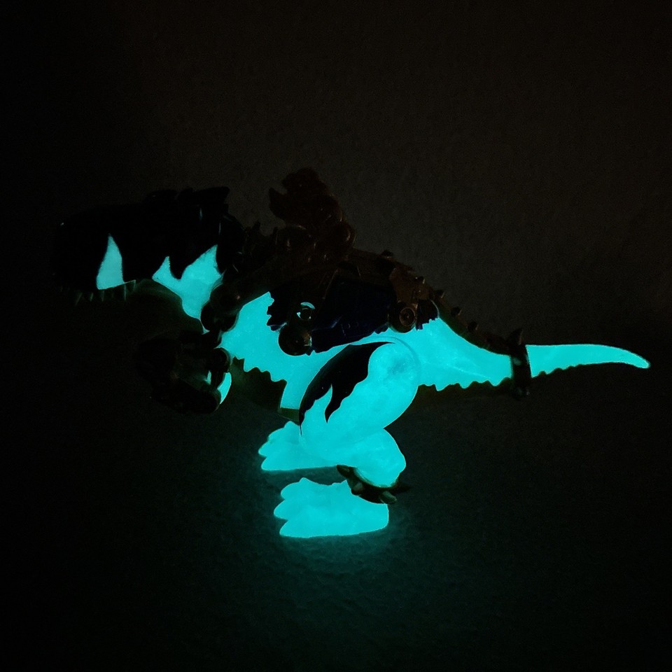 2022 Treasure X Dino Gold Dino Frozen Dissection T-Rex Glow-In-The-Dark ...