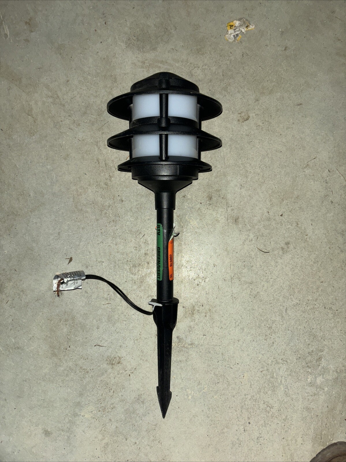 Malibu CL191 Premium Cast Metal 3 Tier Landscape Light 11w Outdoor ...
