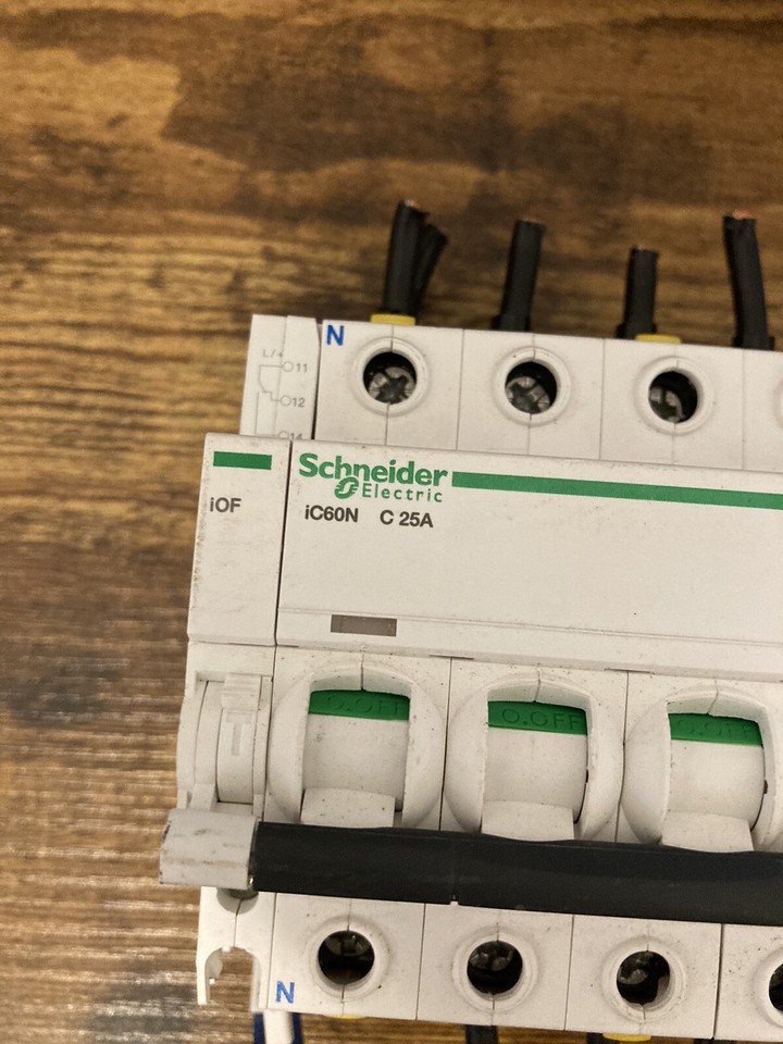 Schneider Electric - IEC/EN 60947-5-1 - GB 14048.5 - 50-60HZ | eBay