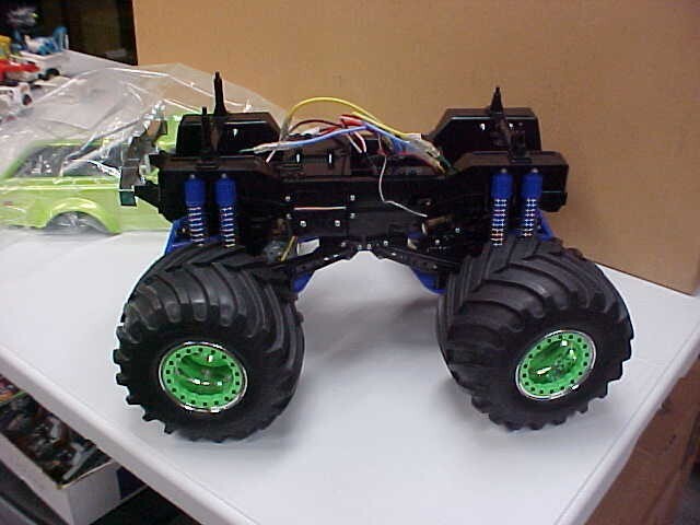 TAMIYA SUPER CLOD BUSTER CHASSIS NEW & CUSTON 70 CHEVY BODY CUSTOM PRO ...