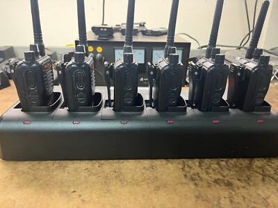 Motorola Mag One BPR40 UHF Two Way Radio - 6 Radios and 1 - 6 Unit ...