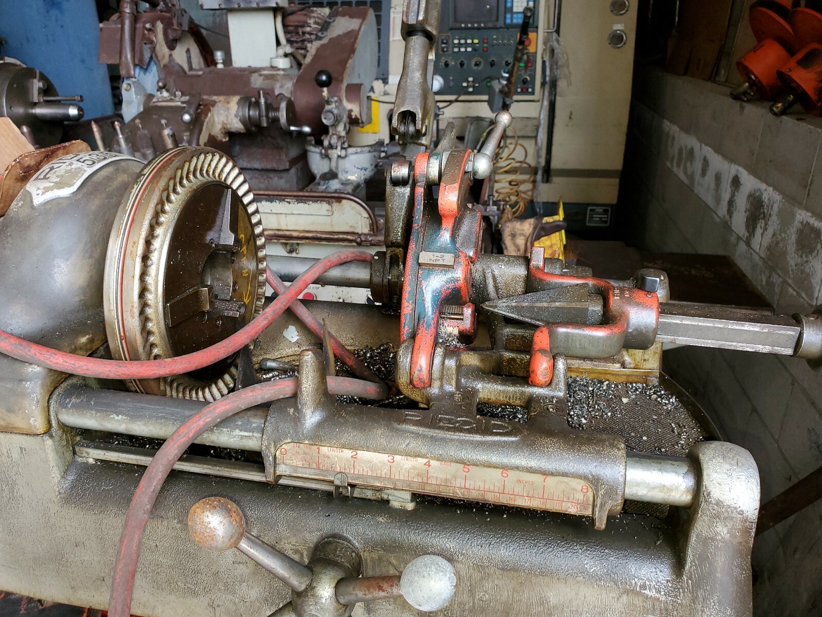 Ridgid #535 Pipe Threader 1/2'' - 2'' Capacity w/2x Die Heads and Dies ...