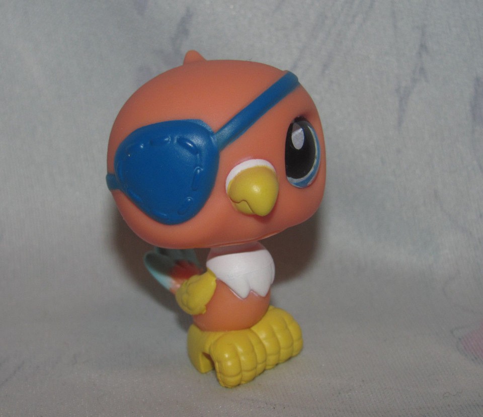 LPS Littlest Pet Shop #882 - Parrot with Eyepatch, Blue Eye - Orange ...