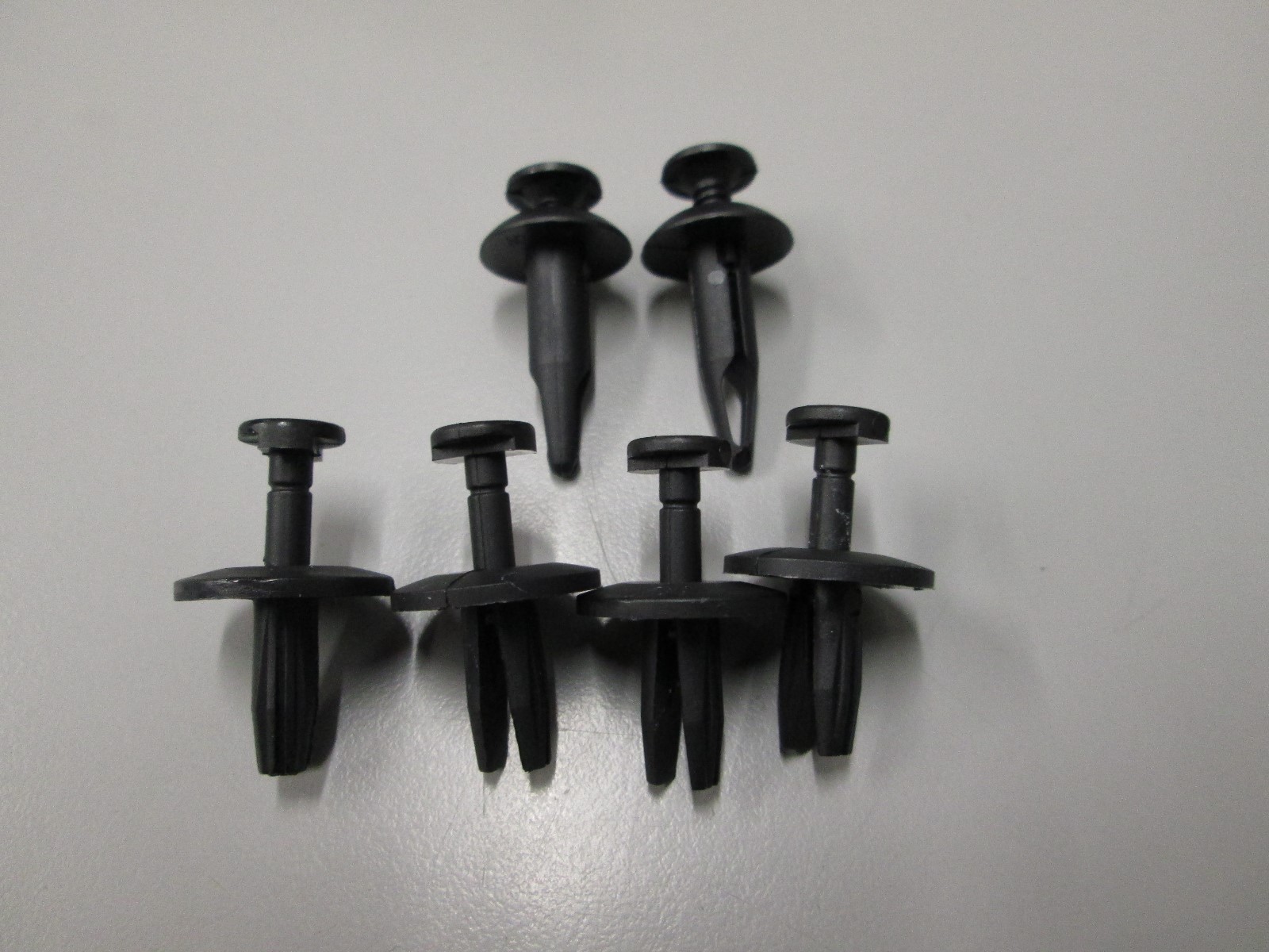 OEM Arctic Cat ATV Plastic Rivets 4) 0623-362 2) 0423-535 READ LISTING ...