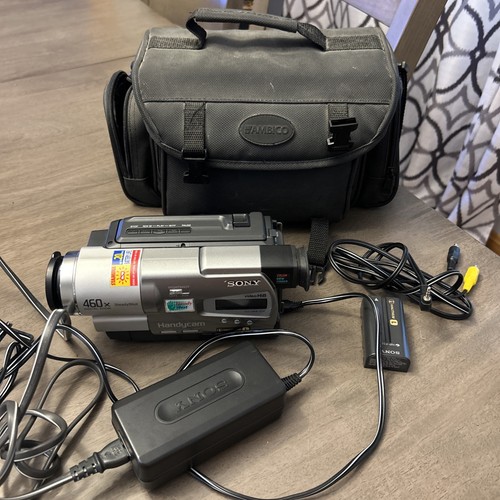 Sony CCD-TR818 HI8 8mm Video8 camera Camcorder VCR Player Video ...