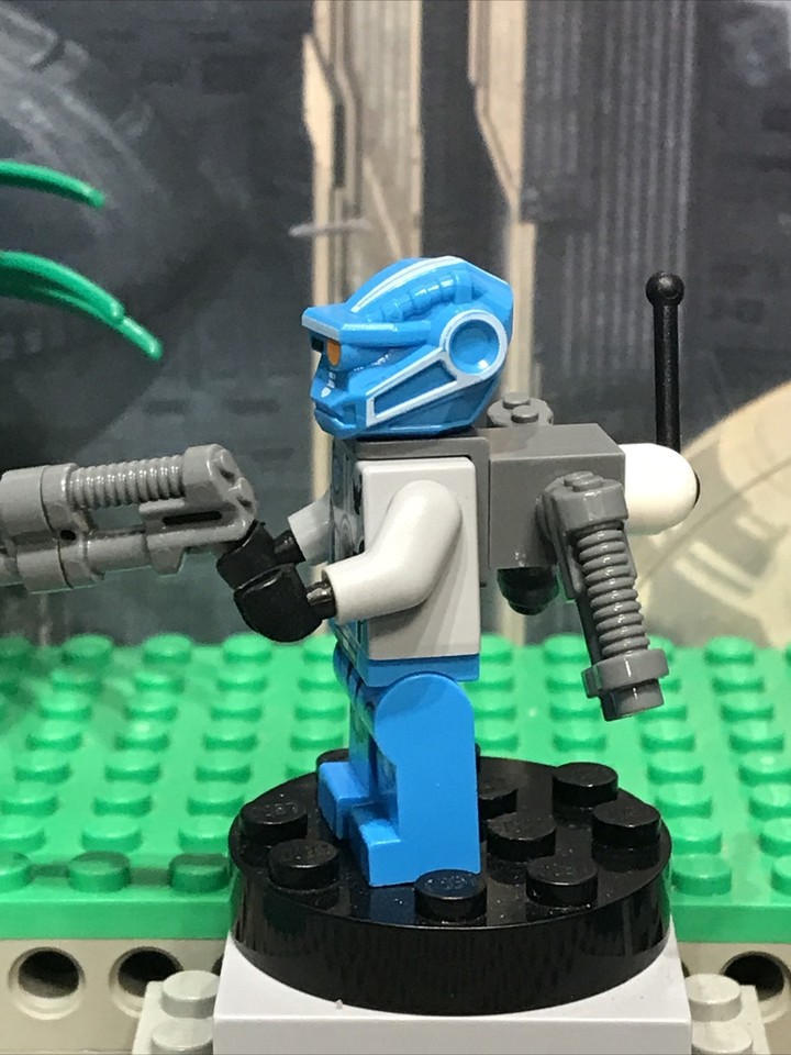 Lego Galaxy Squad Mini Figure Collection Blue Robot Sidekick Gs002 ...