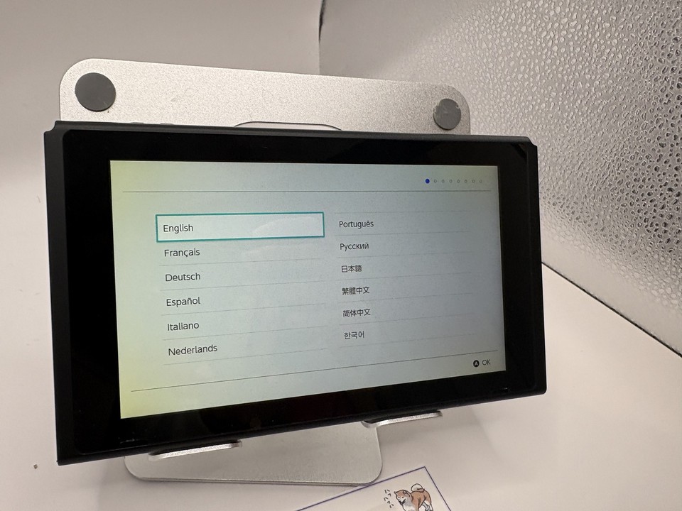 Nintendo Switch Red Blue Console HAC-001 w/Joy Con + Dock etc.. Screen ...