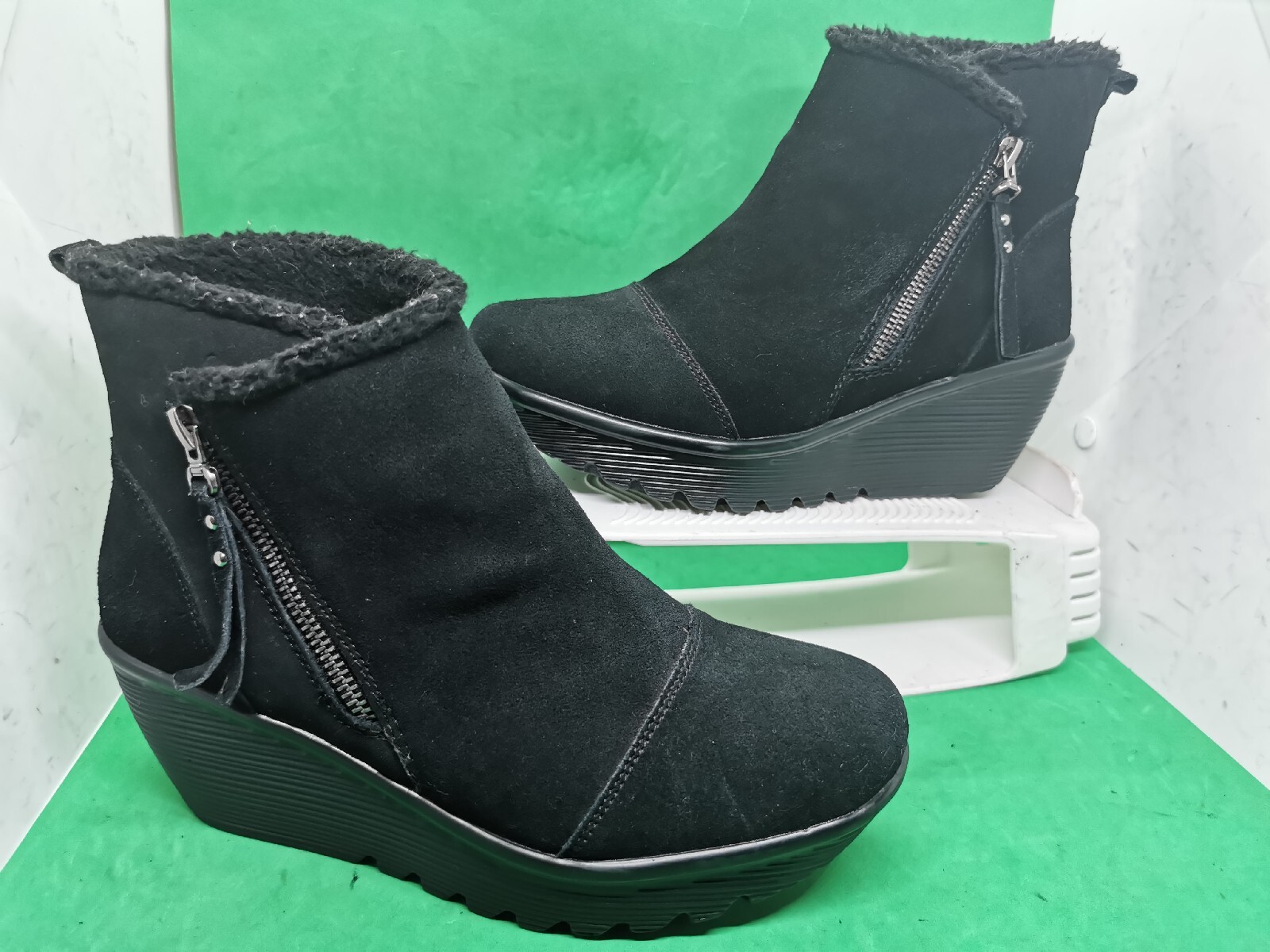 Skechers 44758 Black Suede Leather Water Resistant We… - Gem