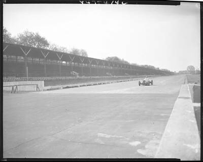 Walt Brown Driving Past Straightaway 1947 MOTOR RACING OLD PHOTO | eBay ...