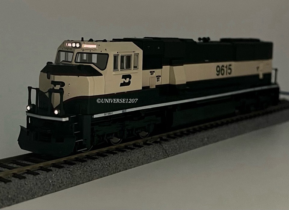HO Scale Kato 37-6382 SD70MAC Diesel Locomotive Burlington Northern ...