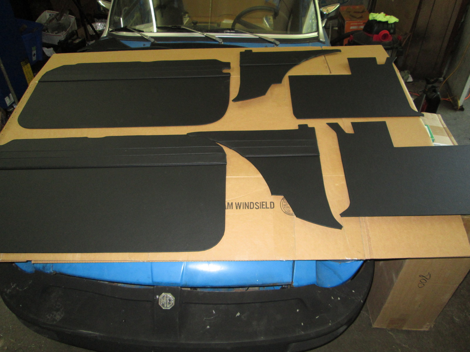 New 6 Piece Interior Panel Set with Door Panels MGB 1962-1965 Black ...