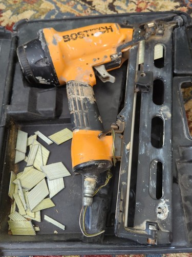 Bostitch N62FN-2 Pneumatic Finish Nailer 1" to 2-1/2" 15 Gauge Nail Gun ...