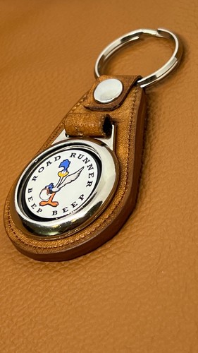TAN High Quality 100% leather RETRO KEYCHAIN ROAD RUNNER | eBay