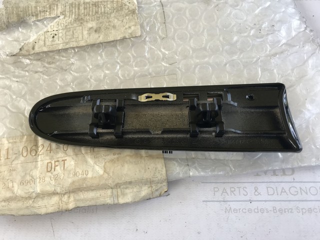 MERCEDES E-CLASS E320 W211 ELEGANCE WING MOULDING RIGHT FRONT A ...
