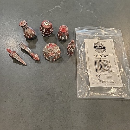 D20+ ROGUE Hero Poly Dice 7 Piece Set Bloody Blade Red Gray | eBay
