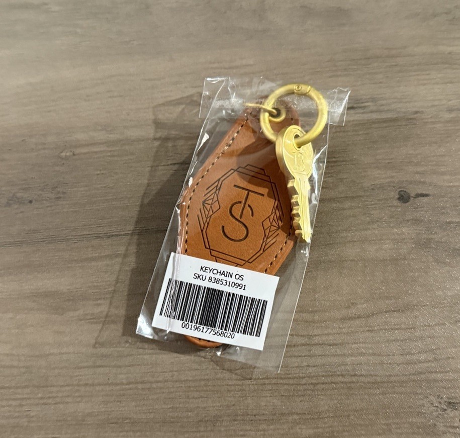 Taylor Swift The Life Of A Showgirl Hotel Keychain - Official - BRAND ...