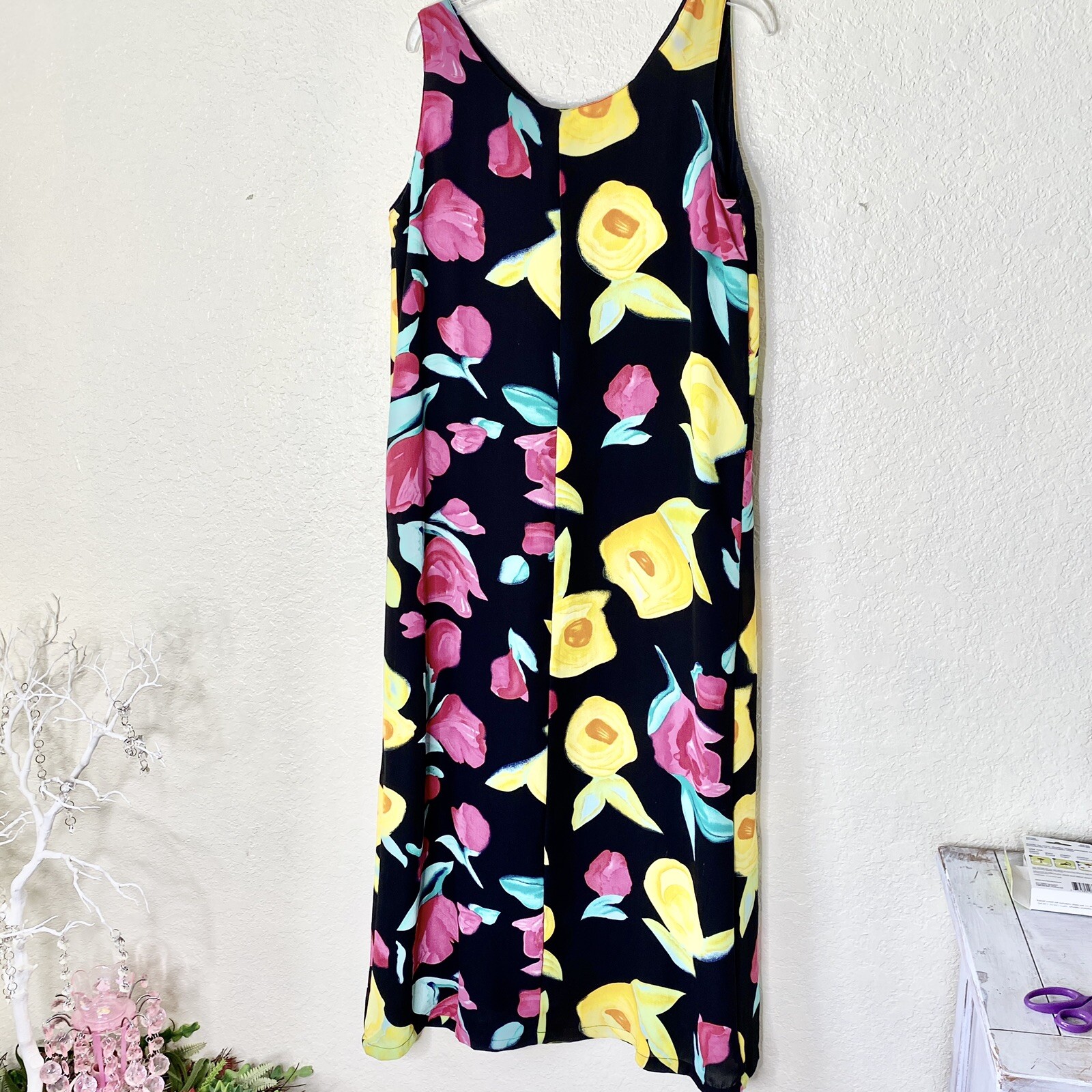 Gabrielle Black Pink Yellow Floral Print Scoop neck S… - Gem