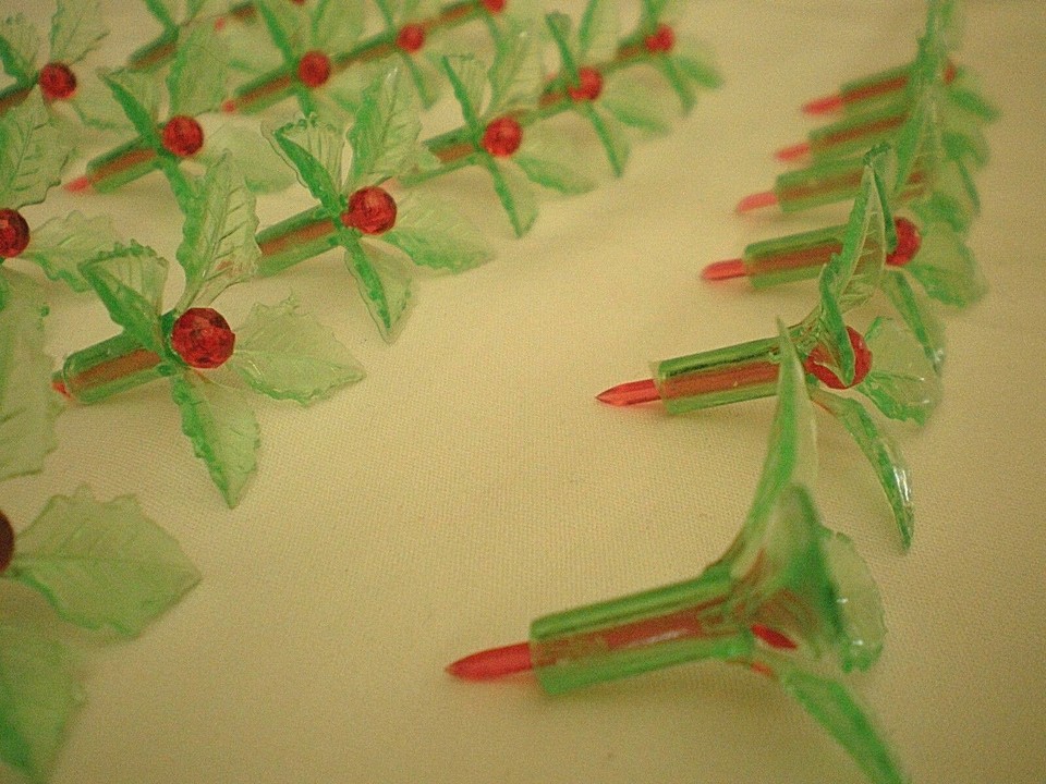 25 Beautiful Green Holly lights, bulbs w red center pins! Ceramic ...