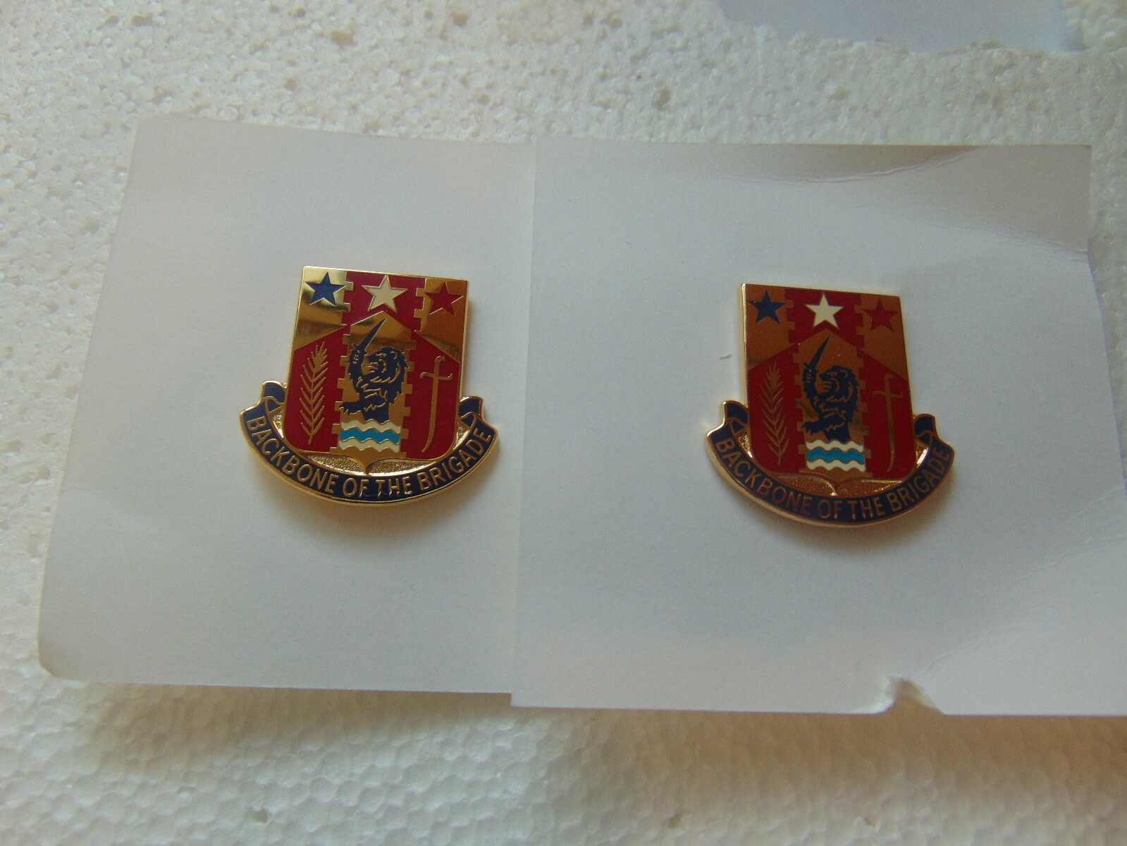 MILITARY INSIGNIA CREST DUI SET OF 2 81ST ARMORED BRIGADE BACKBONE OF ...