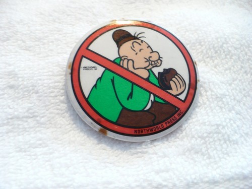 AAG- KING FEATURES WIMPY EATING A HAMBURGER PIN BADGE #595 | eBay UK