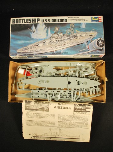 VINTAGE 1967 USS ARIZONA BATTLESHIP / 1/720 Scale Revell Plastic Model ...
