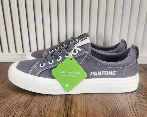 Cariuma PANTONE OCA Low Sneakers Women 9/Men 7.5 Gargoyle Gray ...