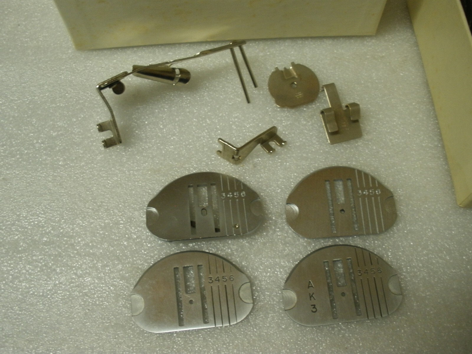 Vtg Singer Touch & Sew Deluxe Zig Zag Accessories Fashion Discs 620 625 ...