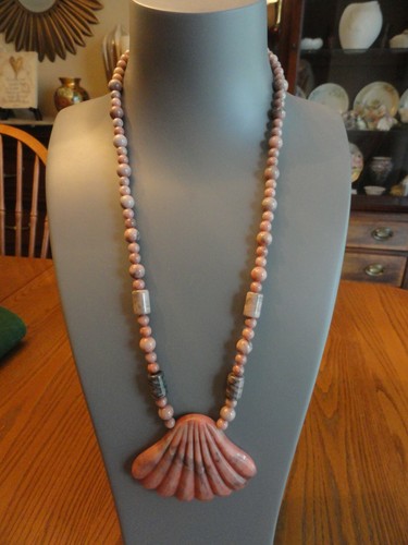 VTG 80'S KARLA JORDAN SALMON COLORED SHELL PENDANT - AGATE & GLASS ...