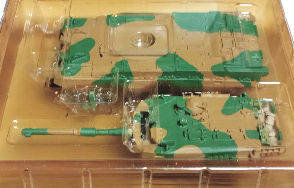 DelPrado 1/60 Battlefield Tank Collection. Japan. JSDGF Type 90 tank ...