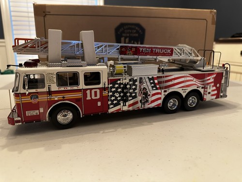 Code 3 Collectibles FDNY Ladder 10 Diamond Plate Series 1/32 Scale. | eBay