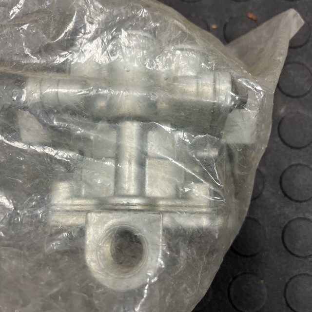 K033221 Genuine Bendix Sr-5 Spring Brake Valve for sale online | eBay