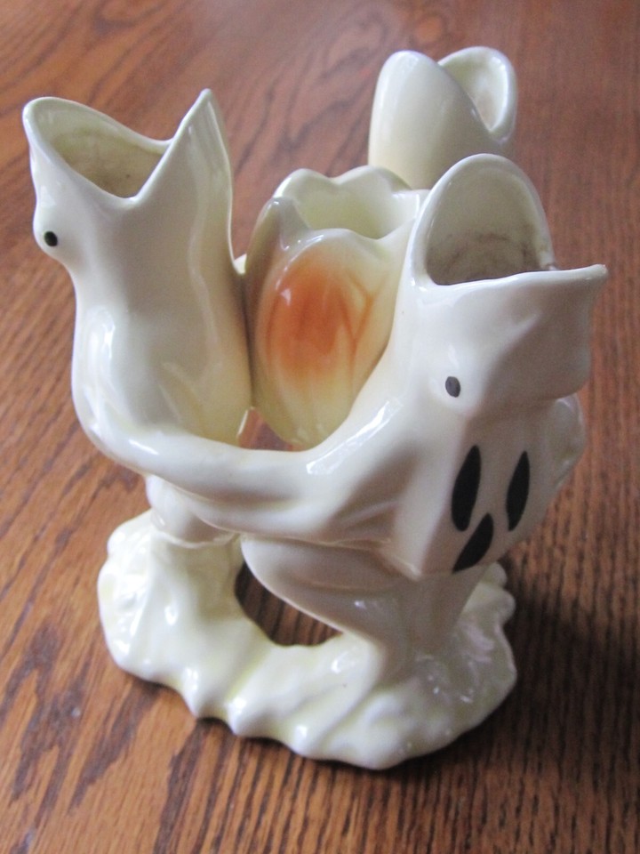 Ceramic: Rare Three Dancing Hugging Frogs Vase/Candle Holder Japan 5 ...