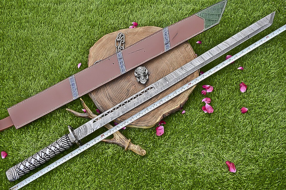 LMK Custom Forged Twist Damascus Sword Paracord Wrapped Rare Steel ...