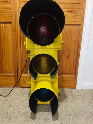 Vintage Eagle Signal Traffic Light 3 Light Signal 34” Tall Works Man ...