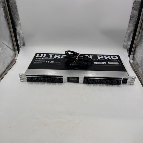 Behringer UltraGain Pro MIC2200 Vacuum Tube Microphone Preamplifier | eBay