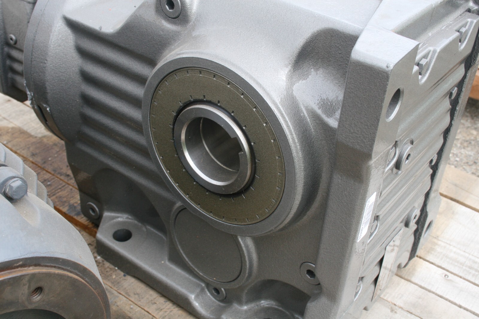 Sew Eurodrive KA97B R57 AM184 RPM: 4.6-1400 | eBay