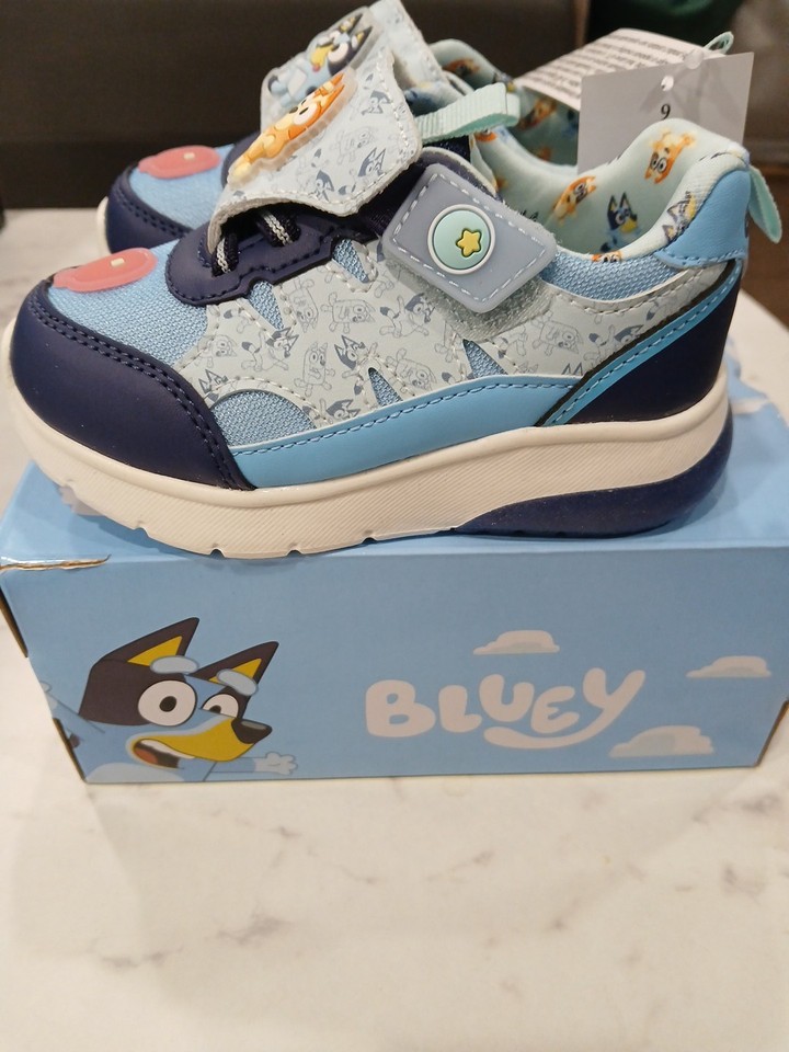 Bluey Light-Up Sneakers | Toddler Size 9 | Blue with Balloon Detail | eBay