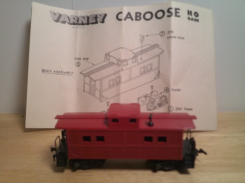 VINTAGE VARNEY HO SCALE RED CABOOSE WITH SPRUNG METAL TRUCKS + ORIGINAL ...