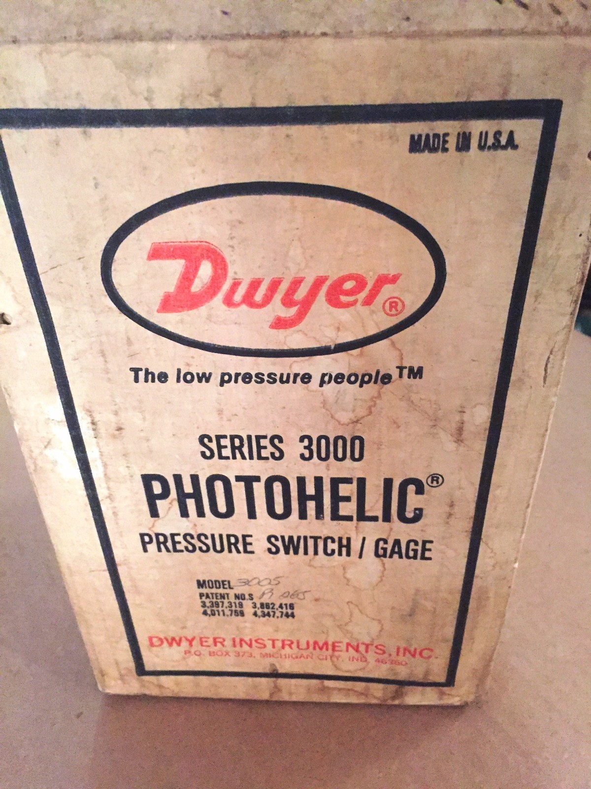 Dwyer Series 3000 Photohelic Pressure Switch/Gage *New in Box* | eBay