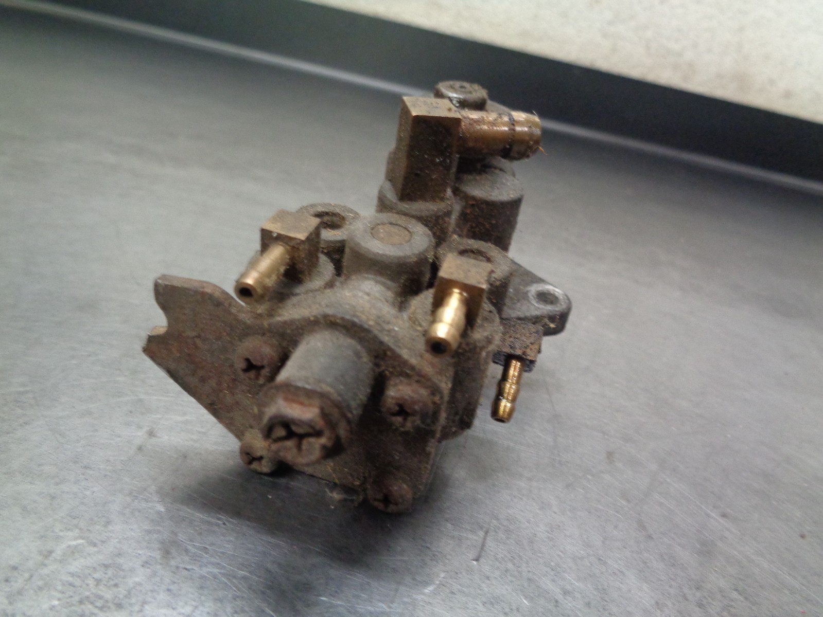 02 2002 POLARIS 800 RMK EDGE VES SNOWMOBILE ENGINE OIL INJECTION PUMP ...