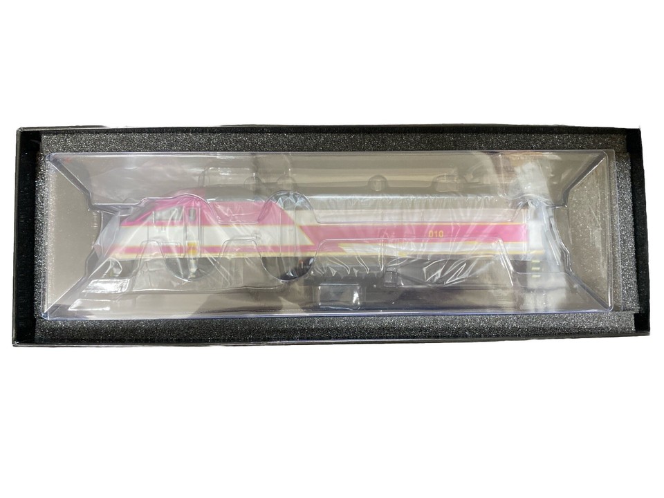 NEW Atlas Master Gold MP-36 Locomotive #10004162 MBTA #010 | eBay