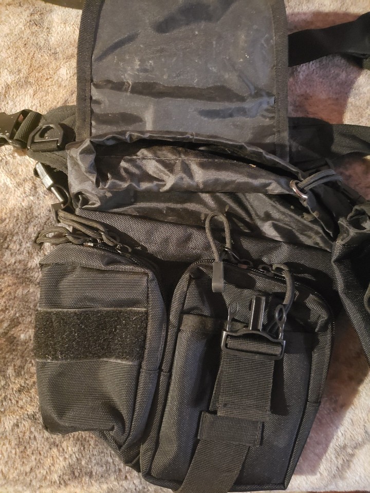 Garrett AT Gold metal detector used with Pin Pointer, Tool Belt, and ...